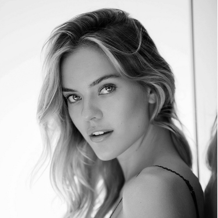 lifestyle female 30s – Aspen Models + Talent
